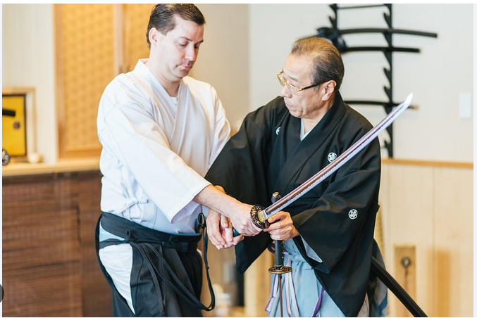 How Beginners Should Practice with a Katana: A Guide for Safe and ...